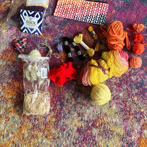 Art | Fall Weird Yarn Lot With Some Darn Good Yarn Plus Numerous ...